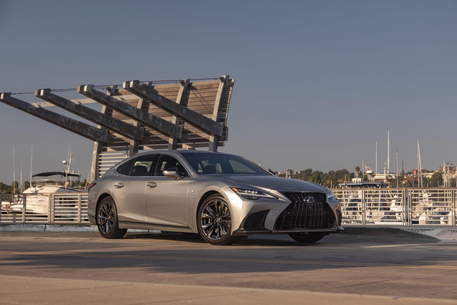 Lexus LS V (facelift 2020) 500 V6 (416 Hp) Automatic